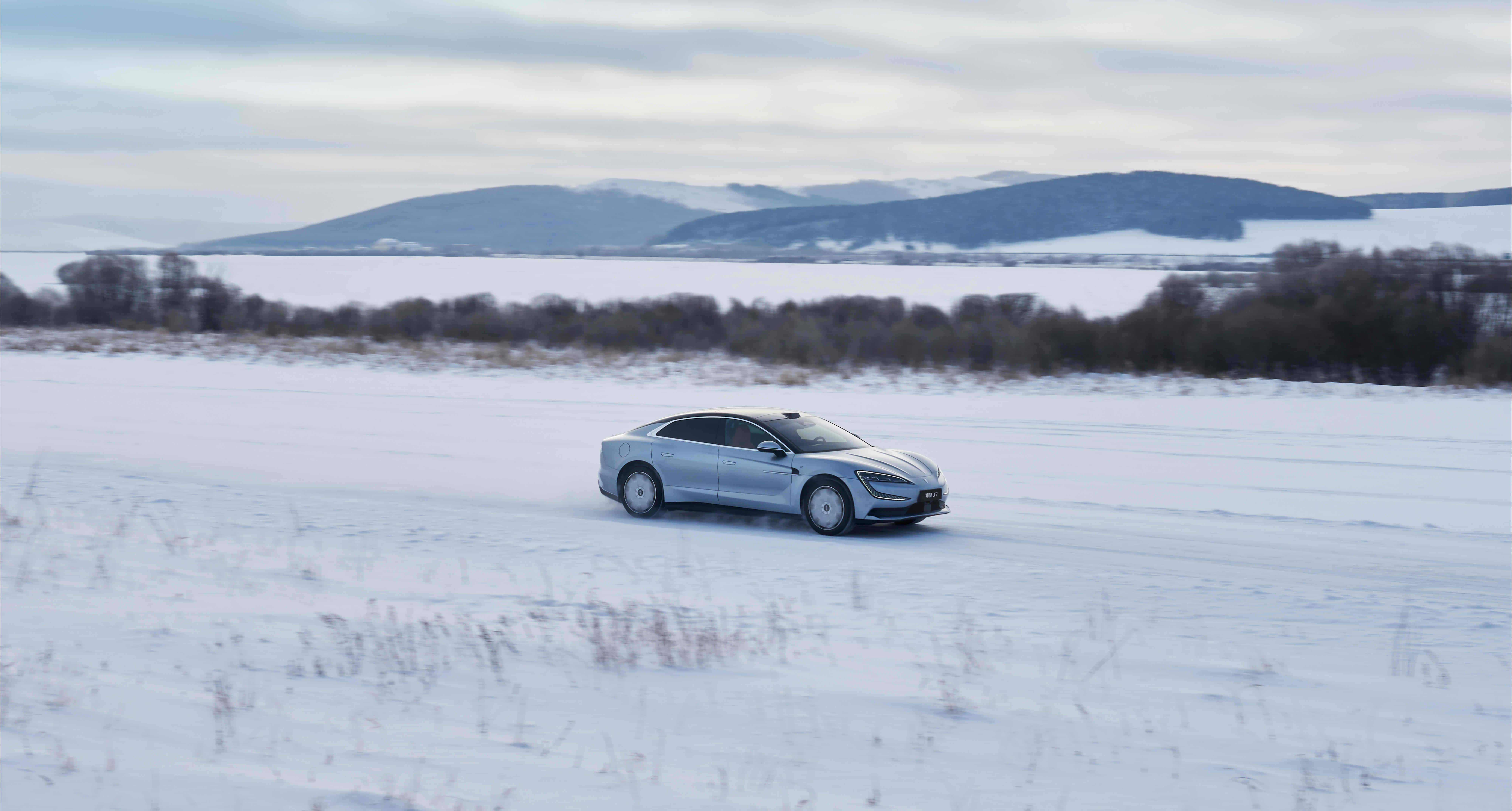 冬季出行何须“步步惊心”？仰望U7从容应对冰雪出行挑战_搜狐汽车_搜狐网