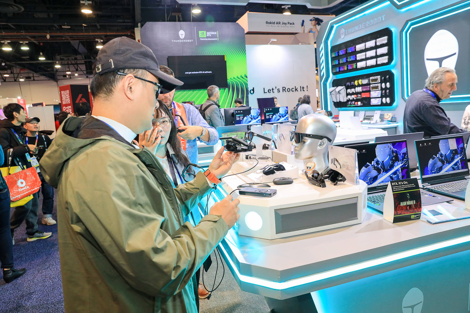 首次亮相CES，雷神科技就凭借在电竞PC行业多年的深厚积累，直接“放大招”！