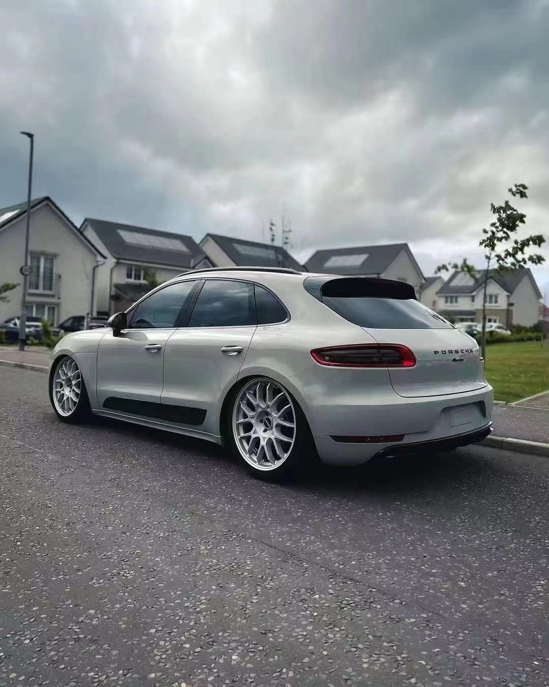 保时捷 Macan 的华丽蜕变，airbft 气动避震点燃激情之旅_搜狐汽车_搜狐网