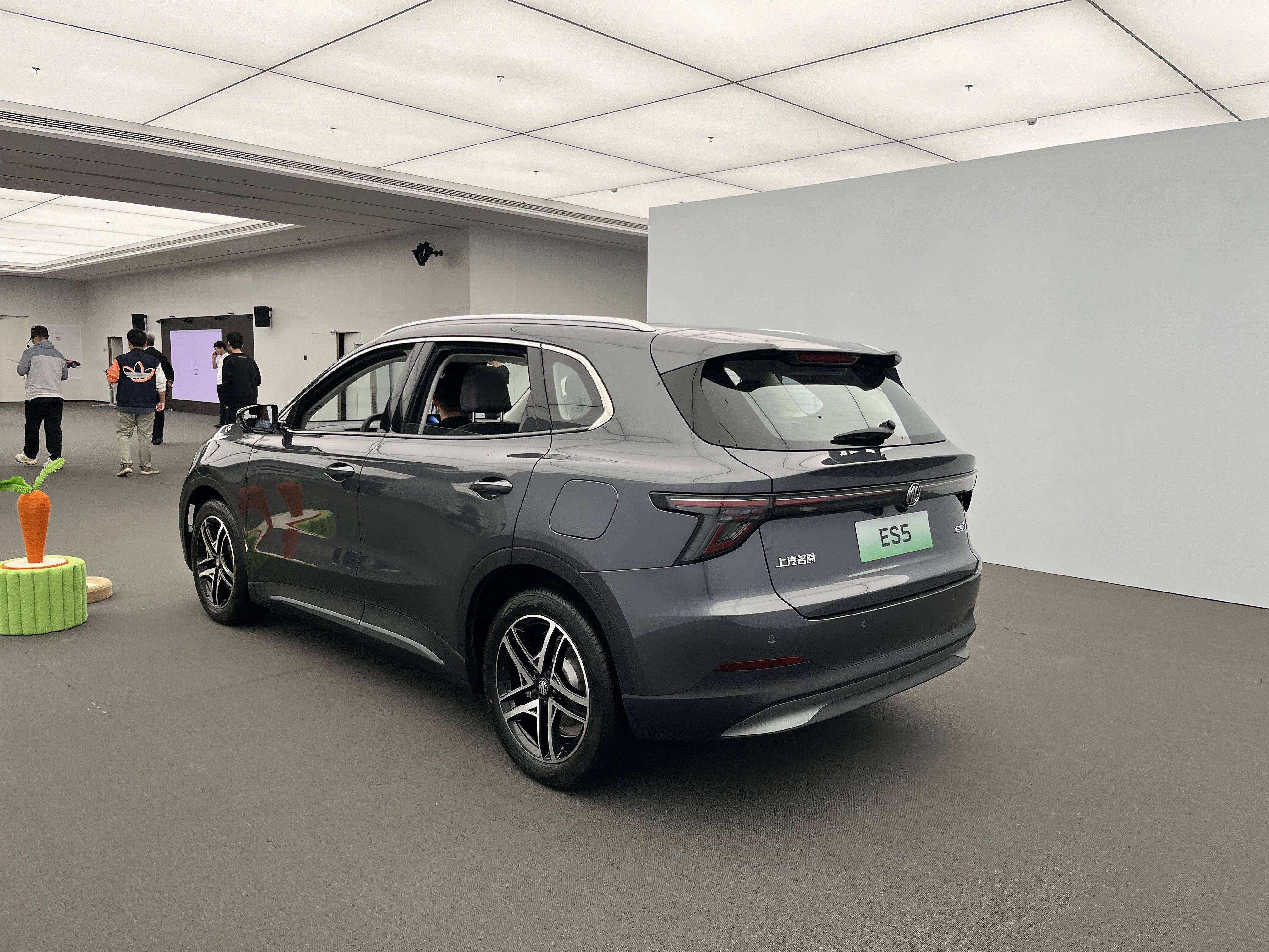 比亚迪元PLUS的新对手？名爵MG ES5首发亮相，定价预计10-15万级_搜狐汽车_搜狐网