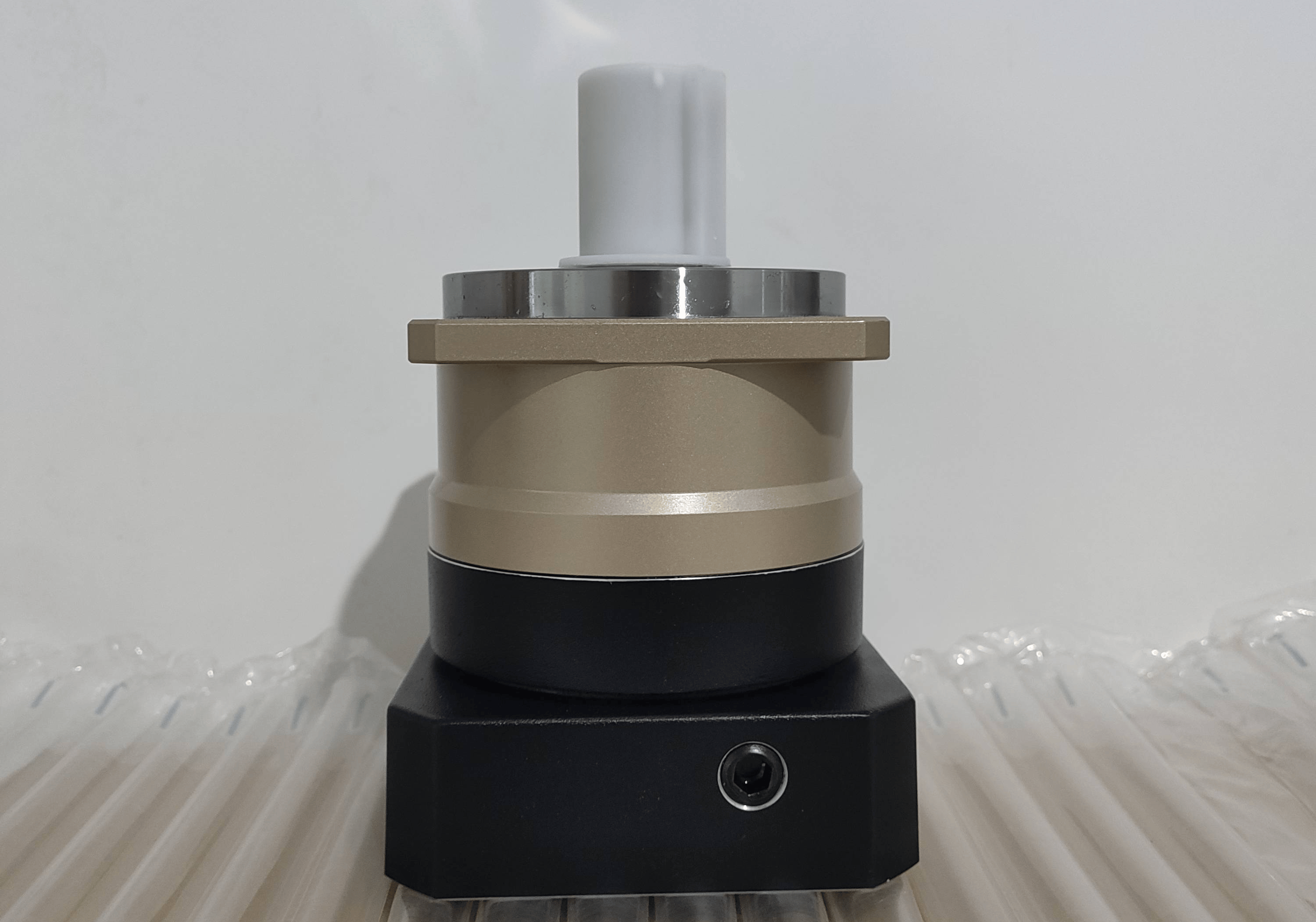 伊明牌KB-090-L1-12.7-73-98.43-M5行星式减速机在无人驾驶汽车行业的主要应用_搜狐汽车_搜狐网