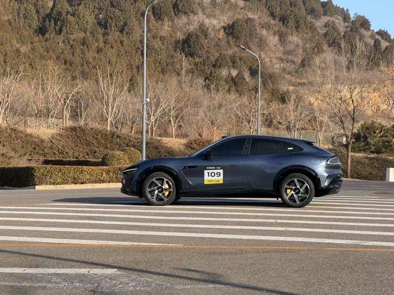 小米首款SUV YU7真容曝光，明年六七月上市，价格或突破30万？_搜狐汽车_搜狐网