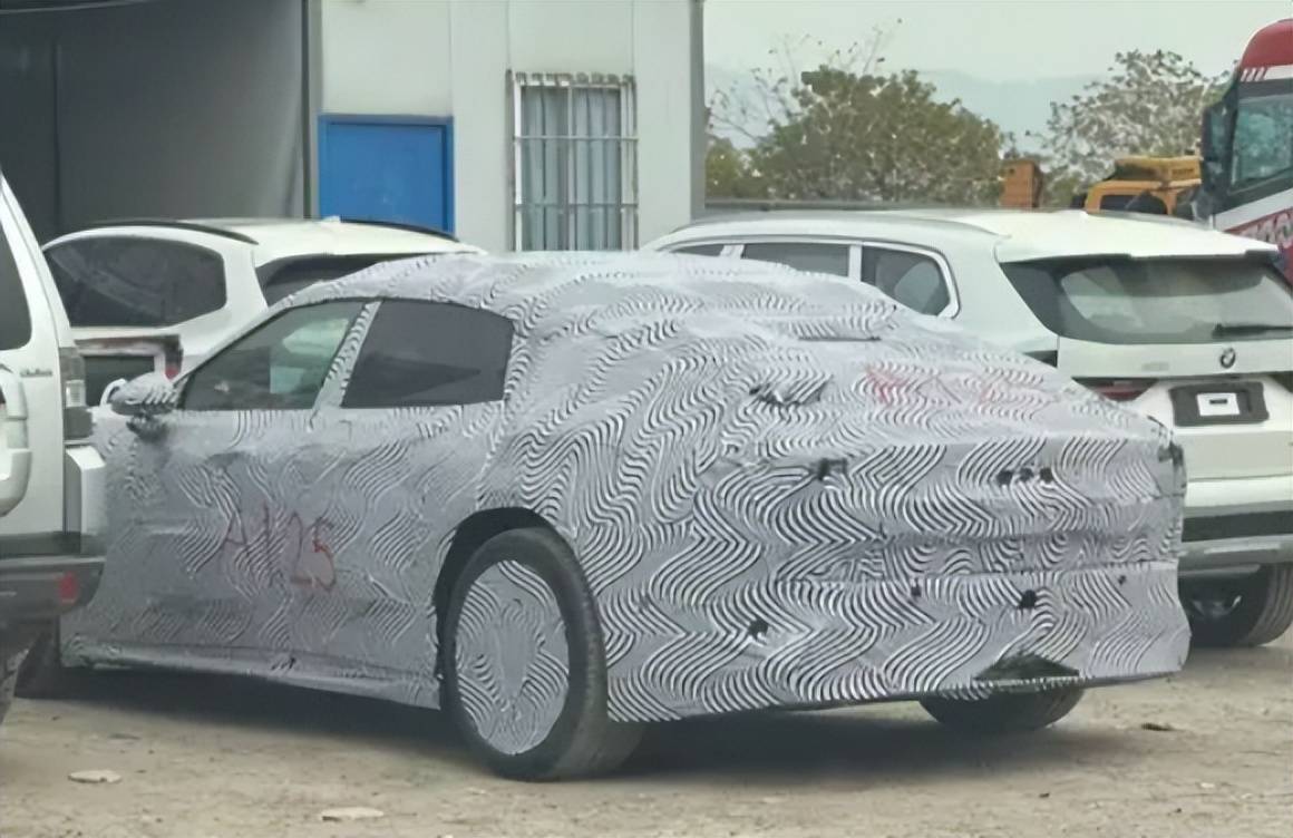 小鹏E29新车曝光：P7改款升级，内饰大变样，能否逆袭市场？_搜狐汽车_搜狐网