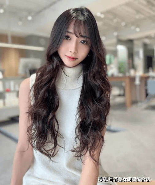 斋藤恭代：日本超模级身材，173cm九头身颜值逆天！_写真_比例_美丽佳人