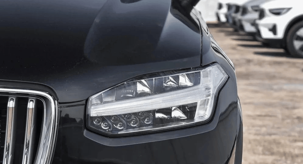 沃尔沃XC90降价猛如虎！从64万直降40万，2.0T+全时四驱+七座布局，宝马X5慌了！_搜狐汽车_搜狐网