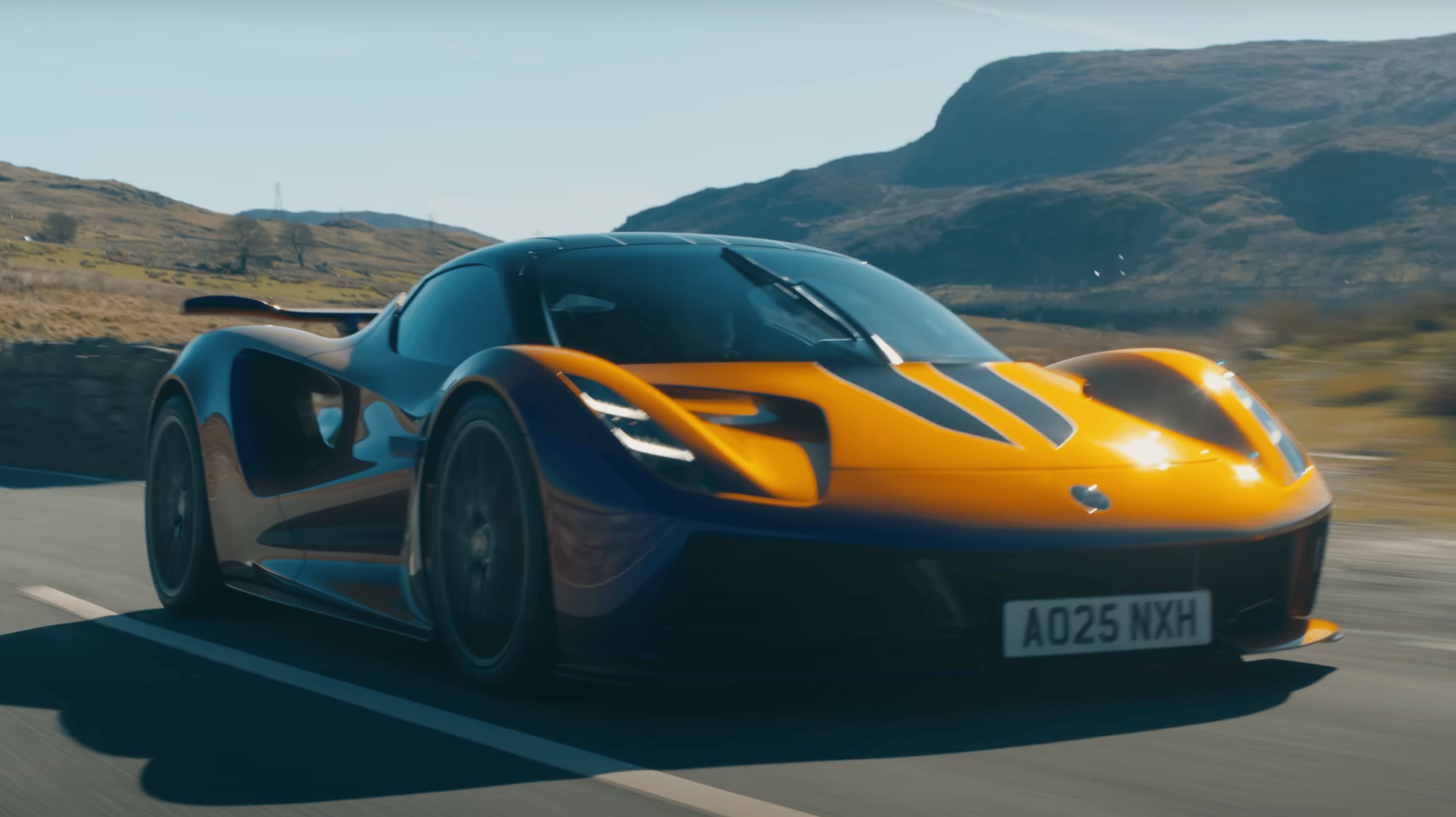 价值200万美元 具有2000马力的Lotus Evija EV终于量产上市_搜狐汽车_搜狐网