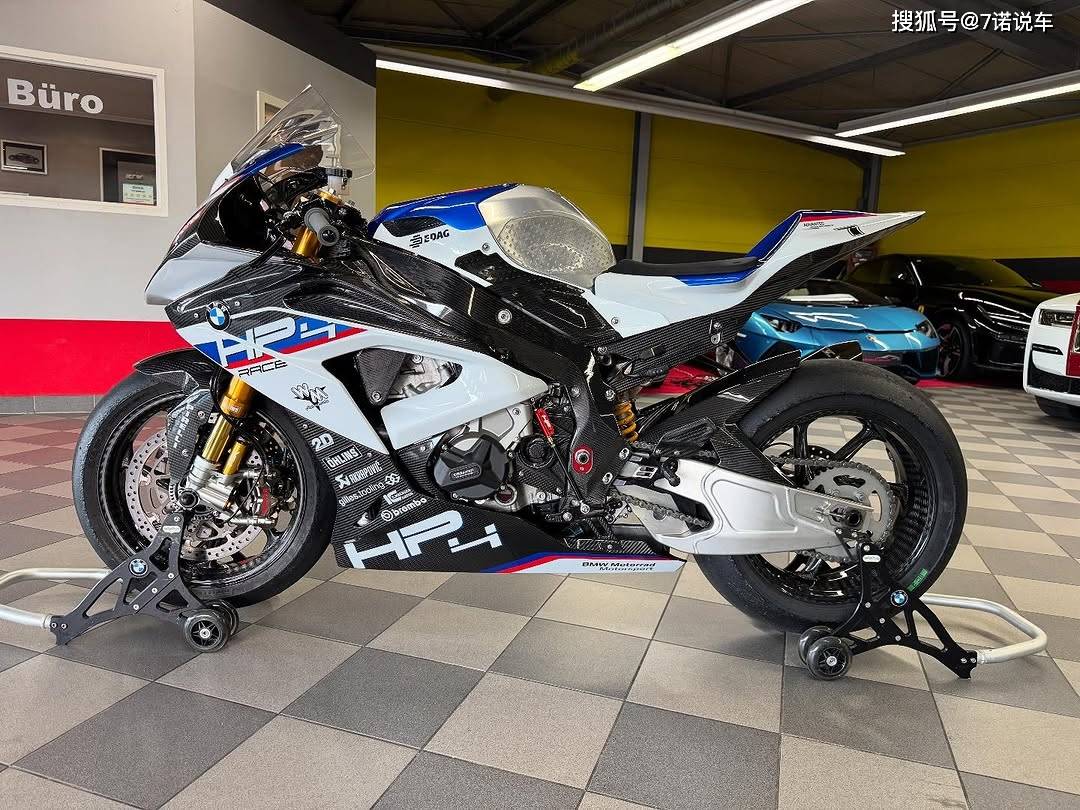 近距离看看为赛道而生的宝马HP4 RACE_搜狐汽车_搜狐网