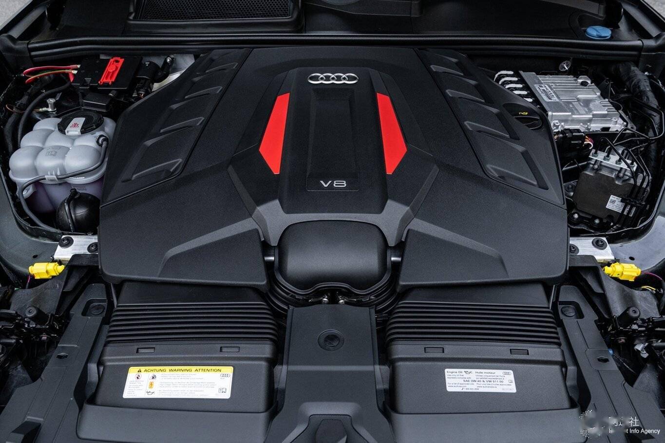 奥迪SQ7暗夜骑士版于1月12日上市 预售价117万元_搜狐汽车_搜狐网