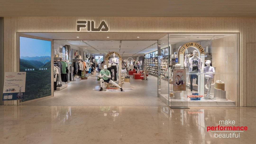FILA南京德基新形象店盛大开幕，呈现殿堂级运动艺术美学！_时尚_消费_品牌