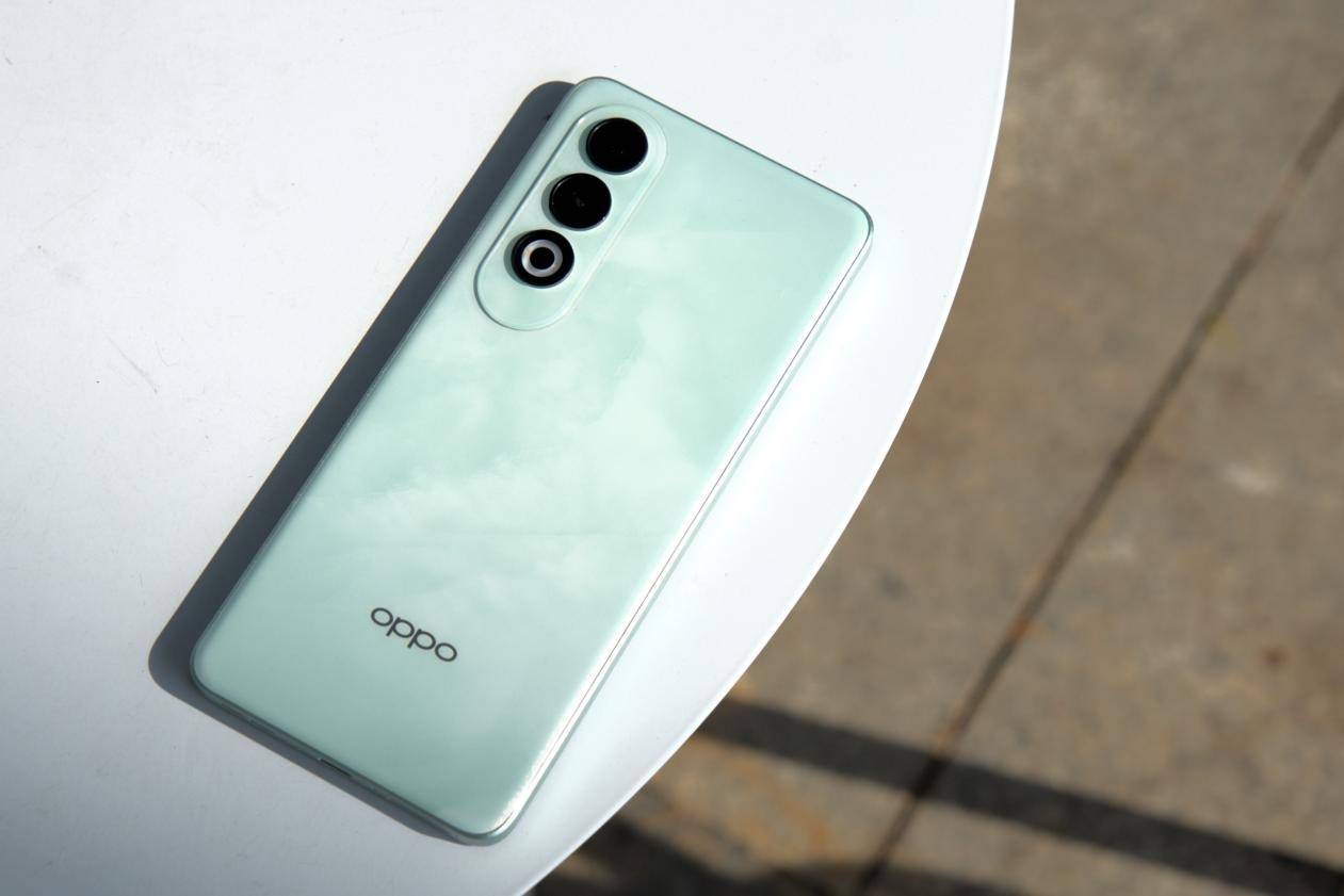 OPPO K12评测：充电五分钟，开黑玩五局！百瓦闪充长续航再普及_进行_电池_存储