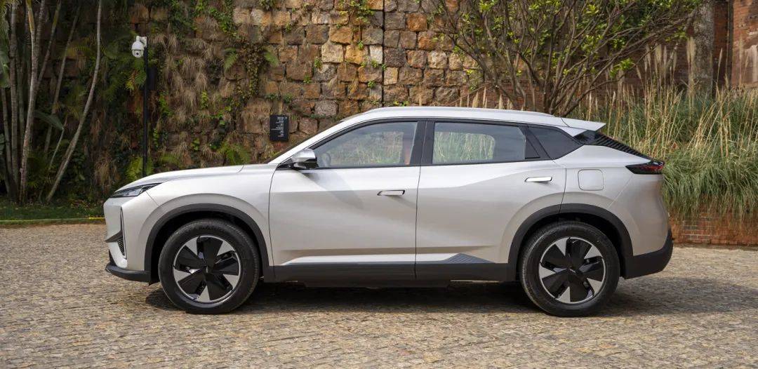 全新插混技术 PHREV首搭车型风神L7路试_搜狐汽车_搜狐网