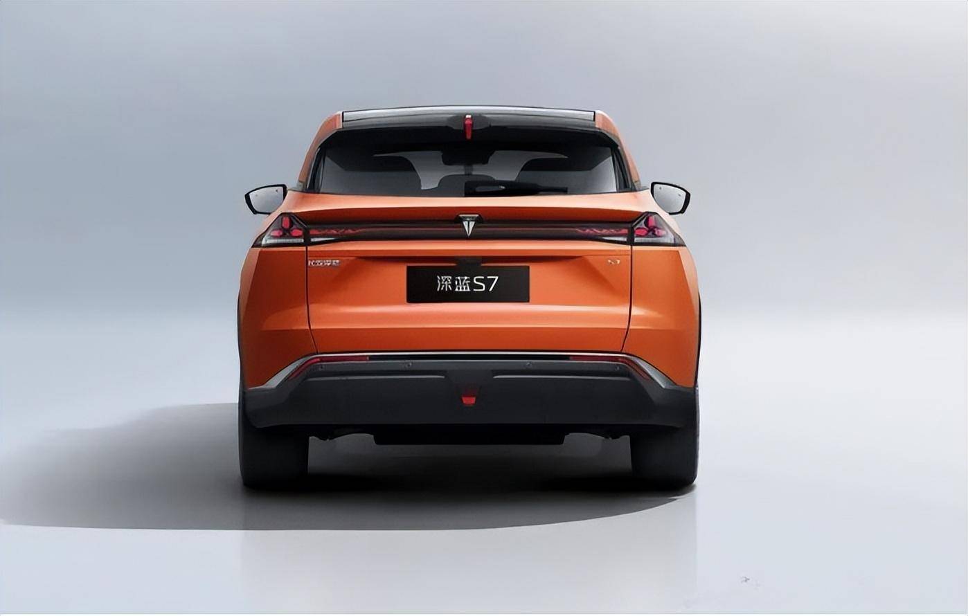 【对比】各有侧重点 增程式中型SUV深蓝S7 VS 零跑C11_搜狐汽车_搜狐网