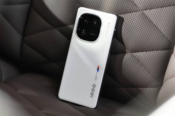 iQOO拿到京东方最好的2K直屏！iQOO 13蓄势待发_Gen_架构_游戏