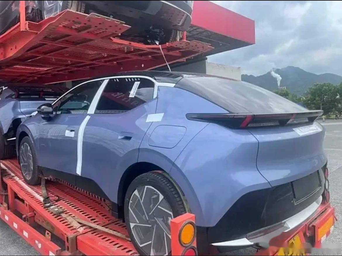 领克 Z20 纯电 SUV 实车曝光：已开始发运，本月正式亮相_搜狐汽车_搜狐网