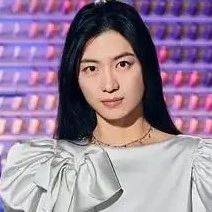 中国设计师 Anna Yinan Zhou 打入美国时尚节目《天桥风云》_问题_作品