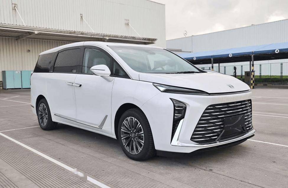 别克GL8陆尊10月底上新，轴距3088mm豪华内饰抢先看！_搜狐汽车_搜狐网