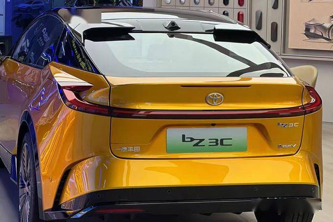 丰田bZ3C跨界版明年3月震撼登场！搭载比亚迪电池+电机，续航强劲！_搜狐汽车_搜狐网