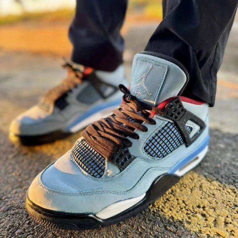 Travis Scott x AJ4也要回归？这次还是亲友限定配色！_Jordan_时间_消息