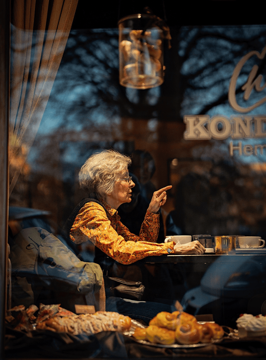 利用玻璃窗创作 | 摄影师Fredrik Axling_斯德哥尔摩