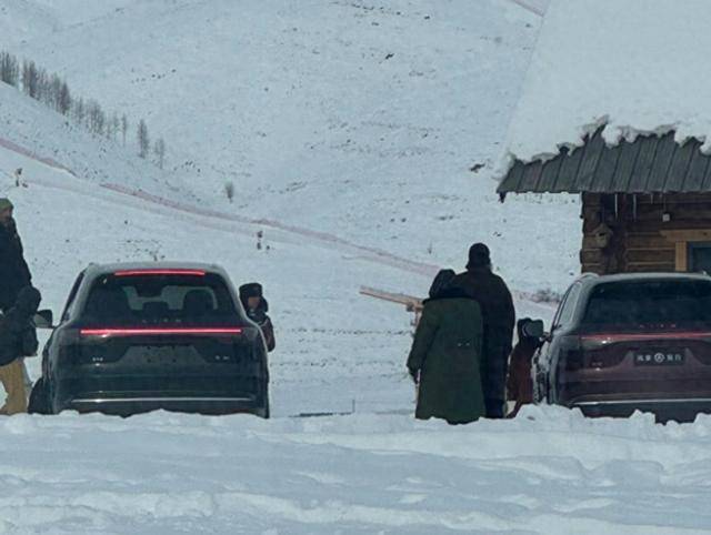 2025年发布！问界全新SUV M8的实车谍照曝光_搜狐汽车_搜狐网