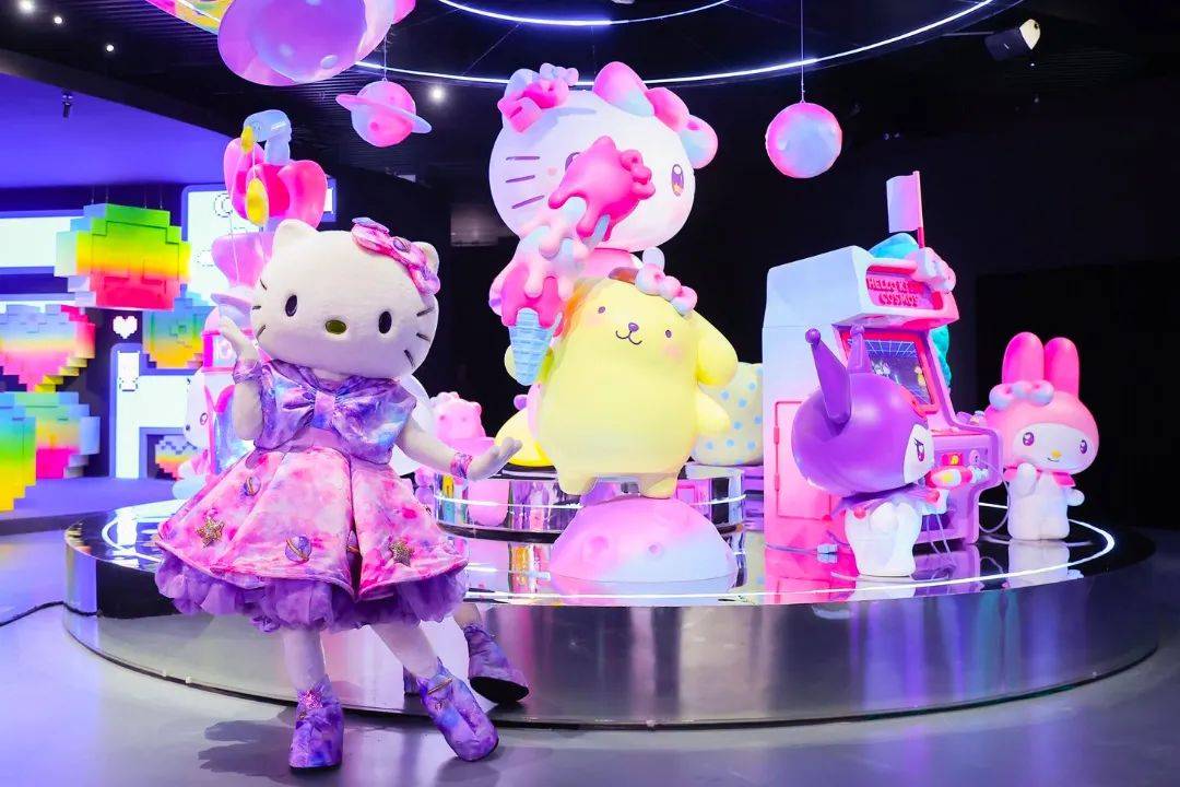 Hello Kitty 50周年：探究日本“卡哇伊”文化的经典符号_形象_全球_成为了