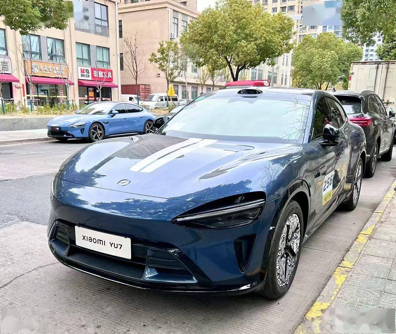 小米YU7实车照大曝光！售价30-40万，2025年6-7月上市引期待_搜狐汽车_搜狐网