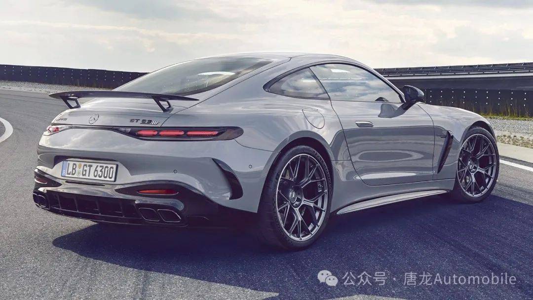 【新车】全新奔驰AMG GT 63 Pro 4Matic+震撼登场，极致性能与豪华完美结合！_搜狐汽车_搜狐网