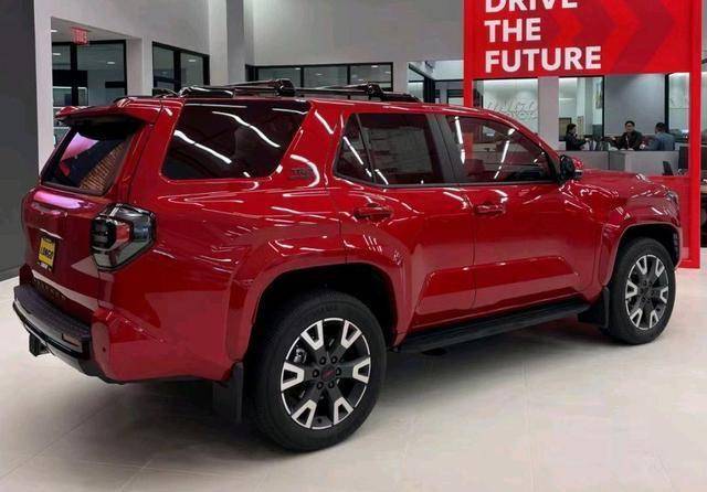 普拉多“兄弟车型”亮相，新款丰田4Runner实车曝光_搜狐汽车_搜狐网