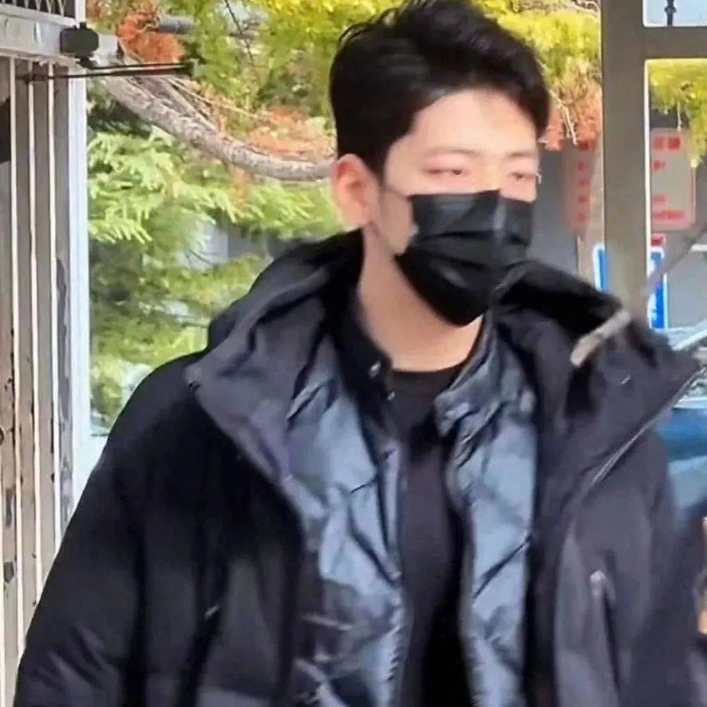 演员郭涛儿子石头参加北京电影学院艺考！一周前刚满18岁！12年前参加《爸爸去哪儿》_郭子睿_网友_付梦影