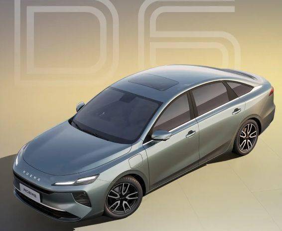 荣威纯电D6惊艳亮相，520km长续航引领绿色出行新风尚_搜狐汽车_搜狐网