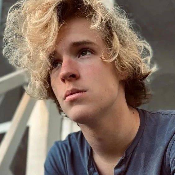 后街男孩歌手 Brian Littrell 亲领儿子进入娱乐圈！_Baylee_节目_机会