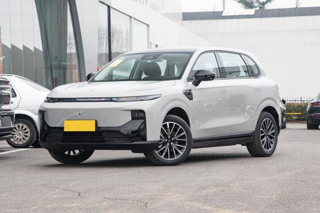 10来万追求各方面都好的纯电SUV，零跑B10、银河E5和深蓝S05选谁_搜狐汽车_搜狐网