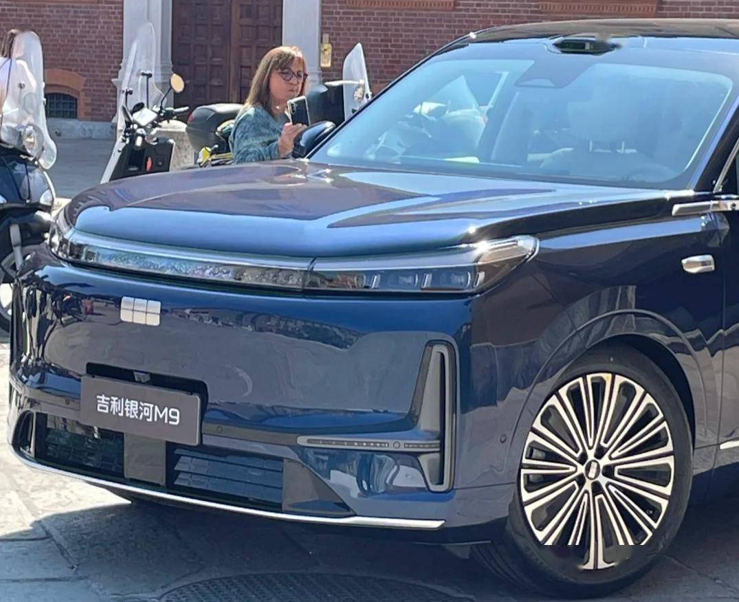 吉利银河M9今晚亮相，AI科技大六座SUV能否引领新风尚？_搜狐汽车_搜狐网