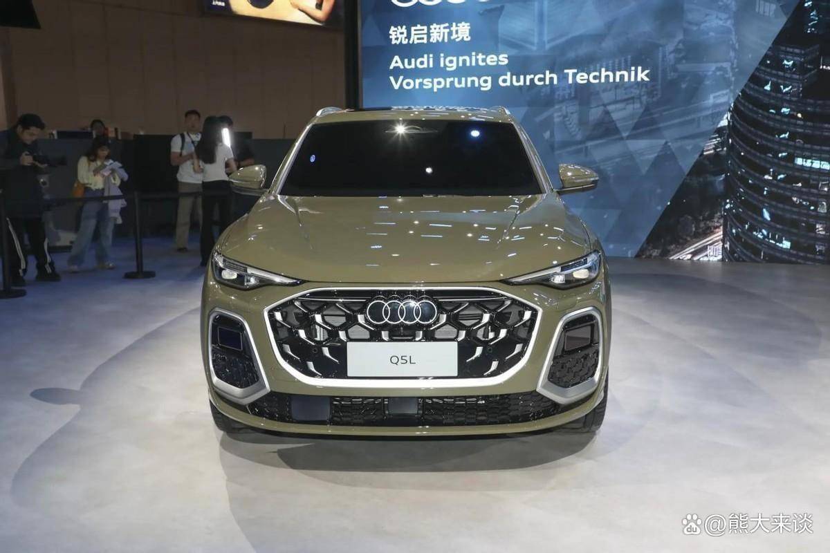 华为智驾上奥迪！Q5L三块大屏+第五代EA888，奔驰GLC慌不慌？_搜狐汽车_搜狐网