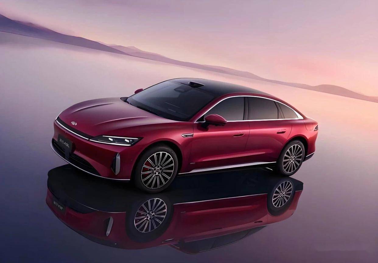 奇瑞风云A9L炸场！2500km续航+40万豪配仅15万？5万车主抢先盲订_搜狐汽车_搜狐网