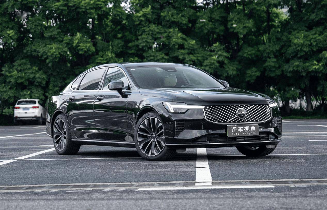豪华行政座驾对决：沃尔沃全新S90与奥迪A6L谁更合适？_搜狐汽车_搜狐网