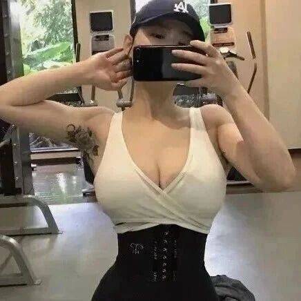 91cm的胸＋97cm的臀！国产妖精身材太勾人，这次我要打码了_健身_妹子_欧美