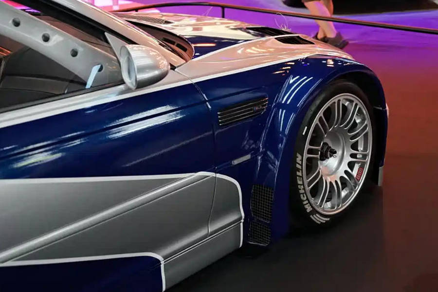 宝马M3 E46 GTR复刻版亮相2025成都车展，重现《极品飞车9》经典风采_搜狐汽车_搜狐网