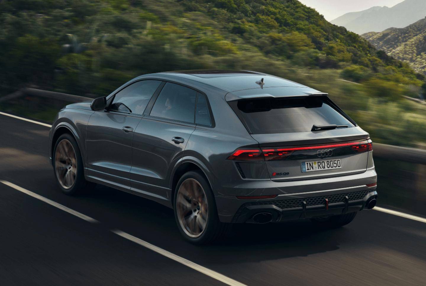 售146.89万元、4.0T V8动力，2026款奥迪RS Q8 Performance上市