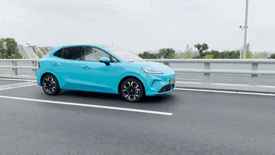 高快辅助驾驶有一套 实测全新MG4 530智趣版_搜狐汽车_搜狐网