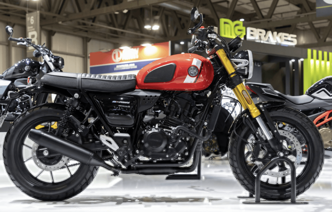 T502XR，C652V宽胎巡航，凯威MBP中排量双雄发布_搜狐汽车_搜狐网