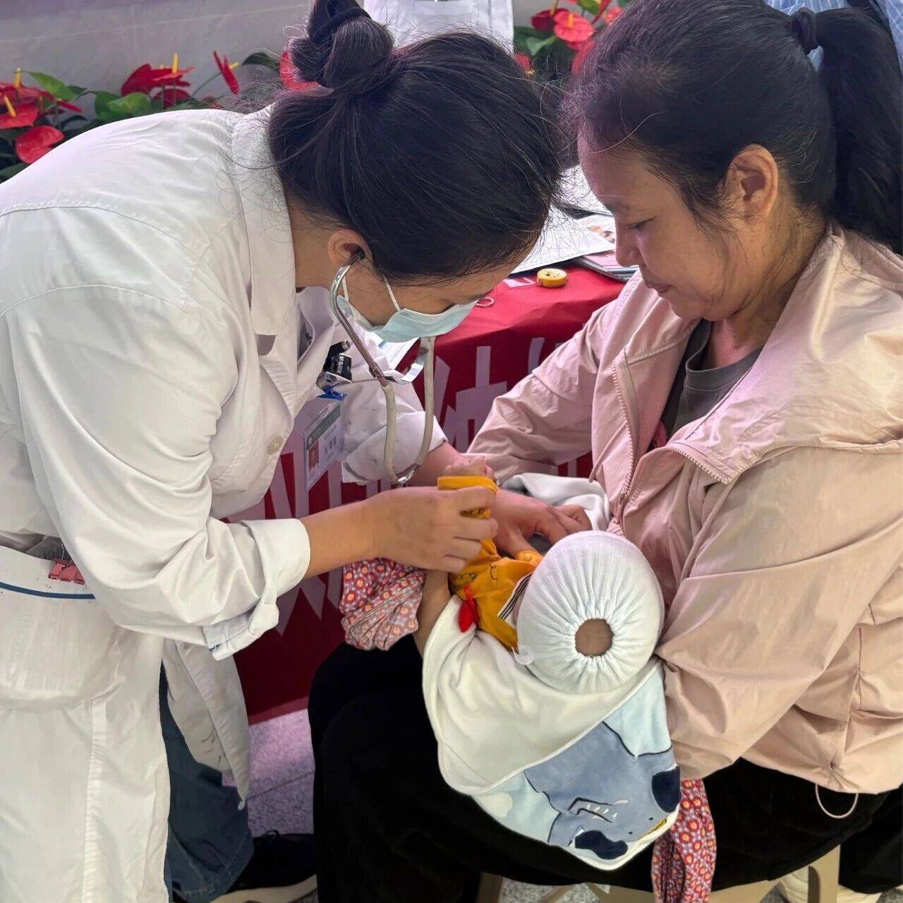 有爱有未来——呵护“早到天使”_活动_家长_育儿