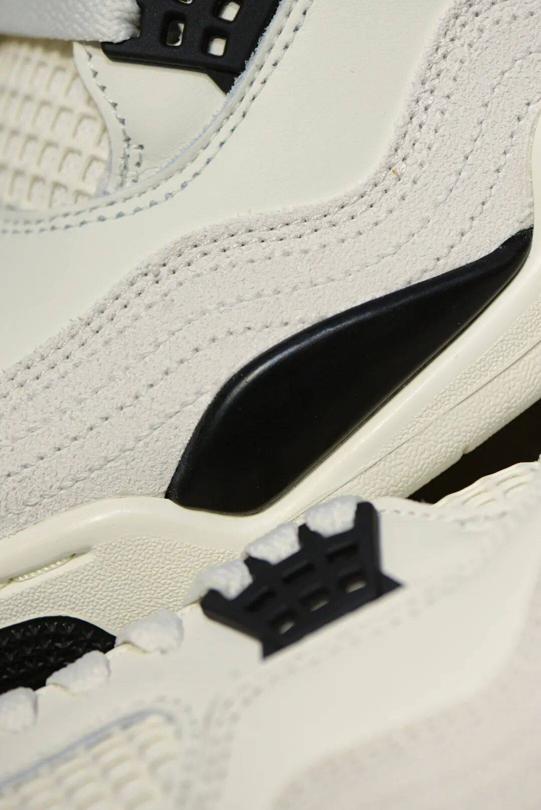 SOAR 限量发售｜Air Jordan 4 Retro OG “Flight Club”_搜狐汽车_搜狐网